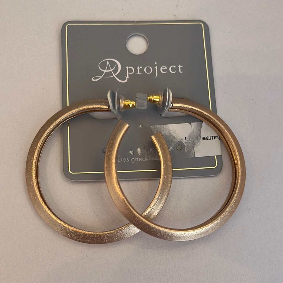 Medium Gold Hoops – Fidèle by K Hill